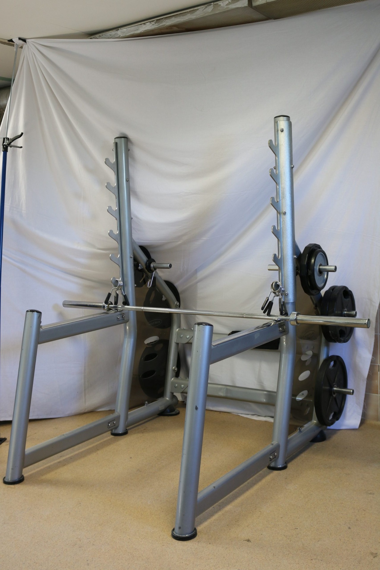 MATRIX AURA SQUAT RACK-Guggoló keret (rúd és tárcsák nélkül) 290.000 Ft ...