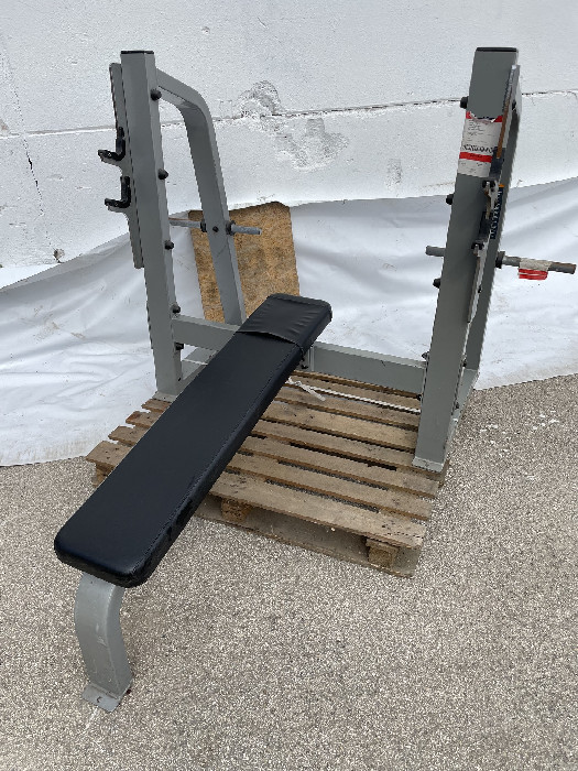 PRECOR OLYMPIC FLAT BENCH Egyenes Fekvenyomó Pad 150.000 Ft :: EDZŐGÉPEK