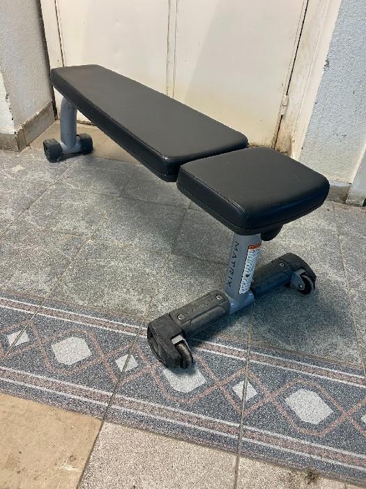 MATRIX FLAT BENCH :: EDZŐGÉPEK